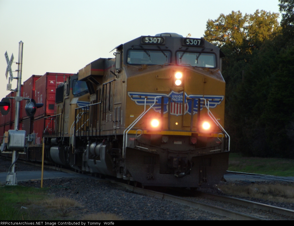 UP 5307 leads the ILADU